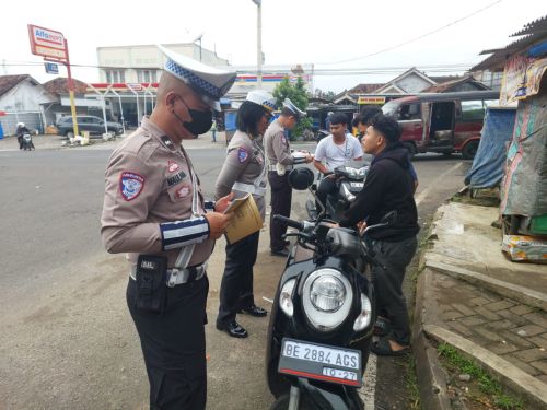 Operasi Keselamatan Krakatau 2025 Berakhir, Puluhan Ribu Pelanggar Ditegur - Tribratanews Resta ...